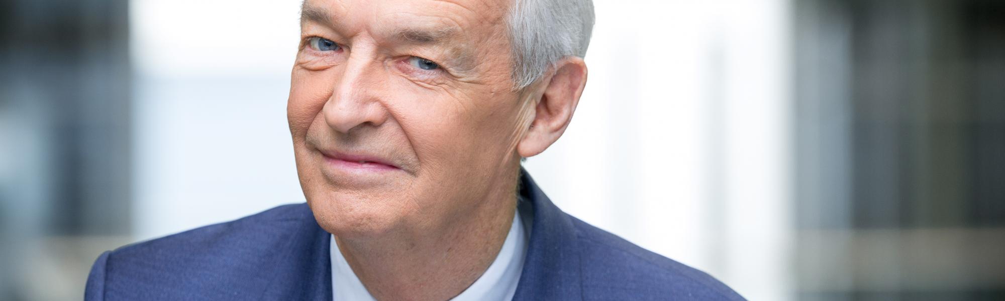 Jon Snow to step down as Channel 4 News presenter at end of 2021 ...