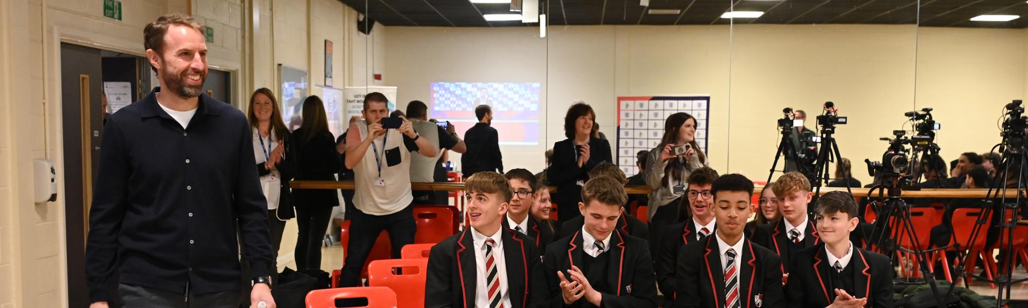 England manager Gareth Southgate stuns Leeds school students with ...